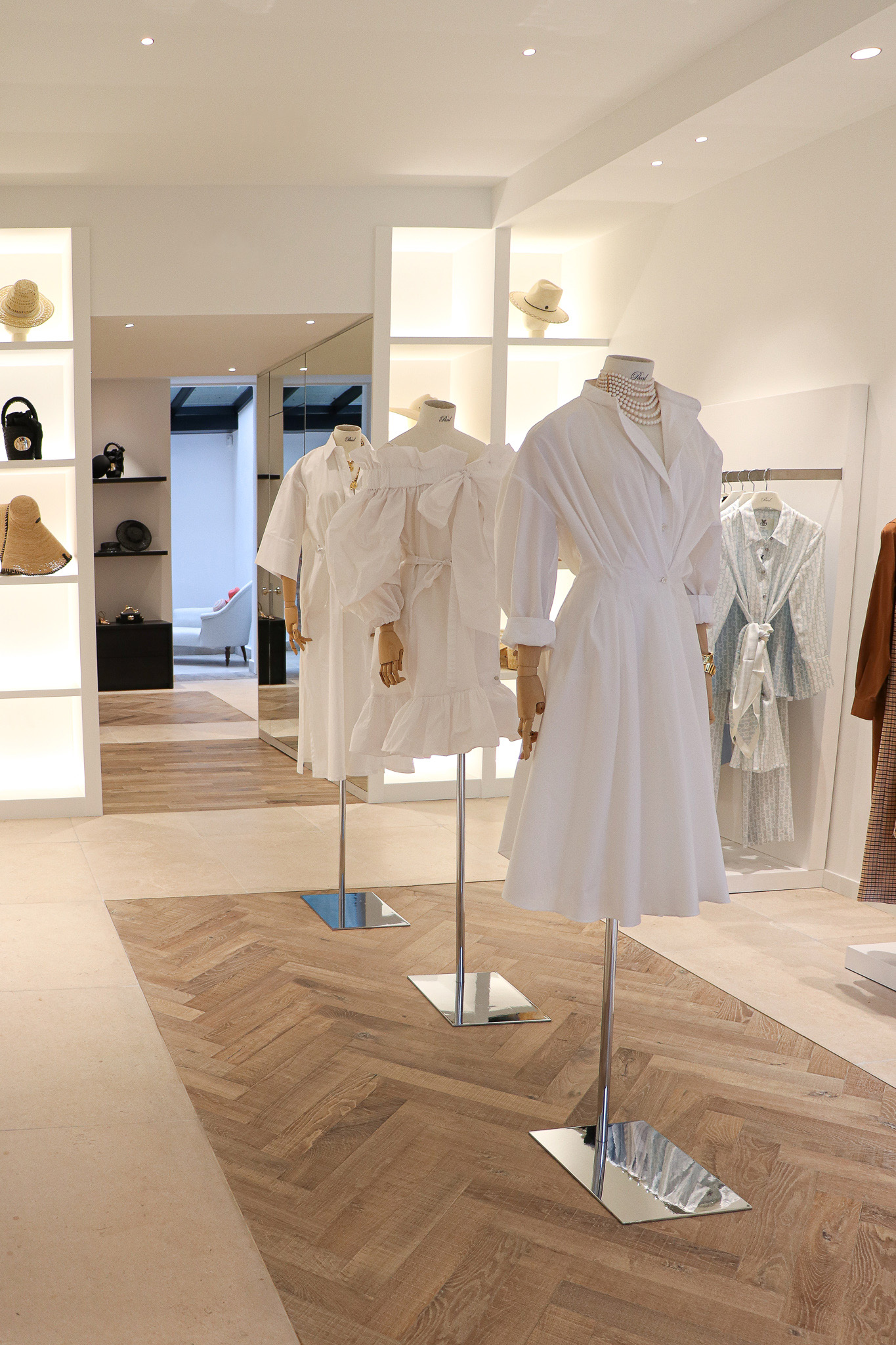 Boutique Pearl - Magasin de luxe à Marseille de prêt-à-porter, accessoires